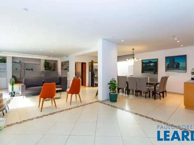 Casa / Sobrado para Venda em São Paulo/SP Alto de Pinheiros 3 Quartos