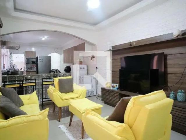 Casa / Sobrado para Venda em São Paulo/SP Artur Alvim 6 Quartos