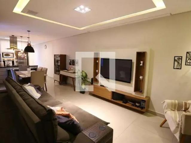 Casa / Sobrado para Venda em São Paulo/SP Artur Alvim 3 Quartos