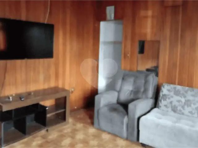 Casa / Sobrado para Venda em São Paulo/SP Artur Alvim 3 Quartos