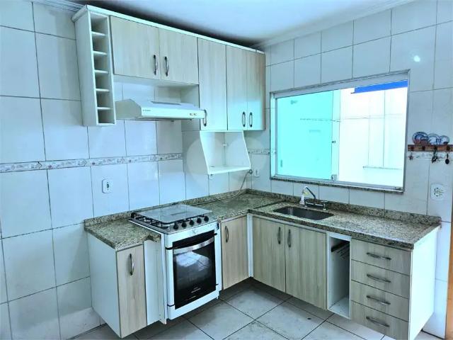 Casa / Sobrado para Venda em São Paulo/SP Artur Alvim 3 Quartos