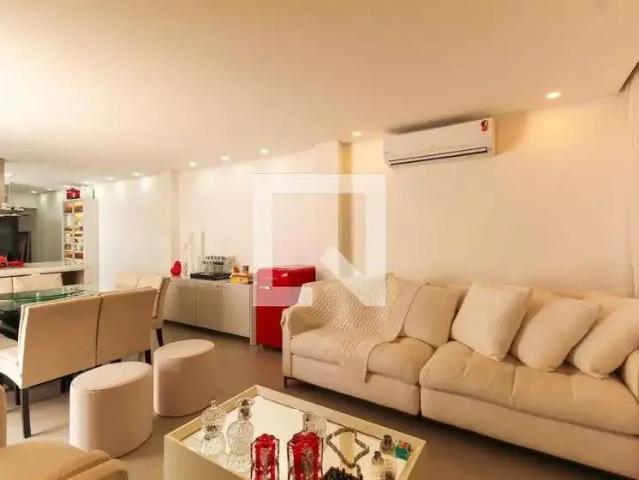Casa / Sobrado para Venda em São Paulo/SP Belém 3 Quartos