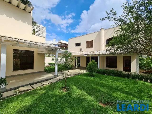 Casa / Sobrado para Venda em São Paulo/SP Boaçava 3 Quartos