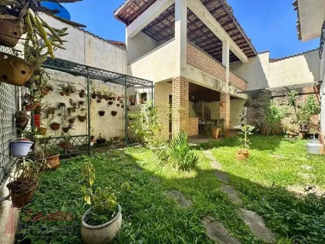 Casa / Sobrado para Venda em São Paulo/SP Bortolândia 5 Quartos