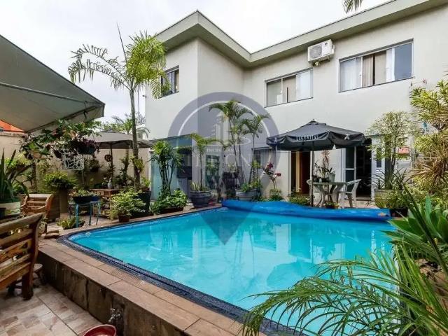 Casa / Sobrado para Venda em São Paulo/SP Bosque da Saúde 4 Quartos