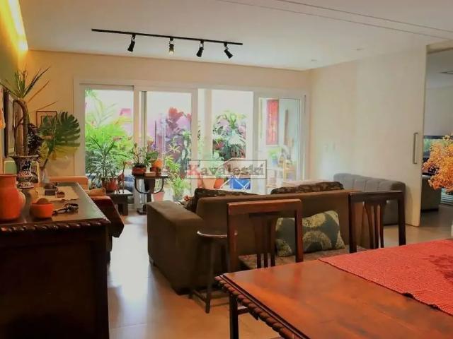 Casa / Sobrado para Venda em São Paulo/SP Bosque da Saúde 6 Quartos