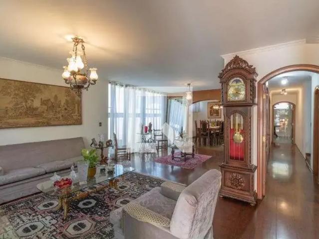 Casa / Sobrado para Venda em São Paulo/SP Brooklin 4 Quartos