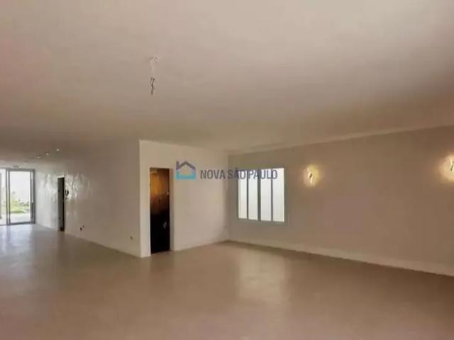 Casa / Sobrado para Venda em São Paulo/SP Brooklin 4 Quartos