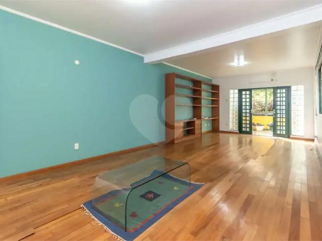 Casa / Sobrado para Venda em São Paulo/SP Brooklin 4 Quartos