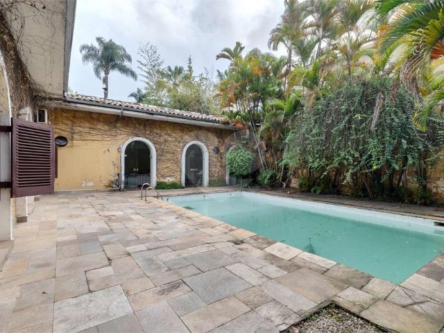 Casa / Sobrado para Venda em São Paulo/SP Brooklin 4 Quartos
