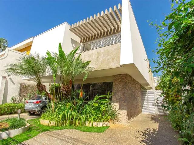 Casa / Sobrado para Venda em São Paulo/SP Brooklin 4 Quartos