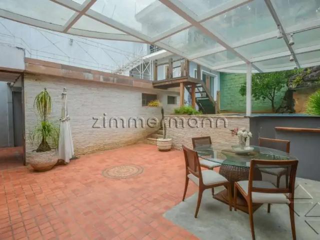 Casa / Sobrado para Venda em São Paulo/SP Brooklin 5 Quartos