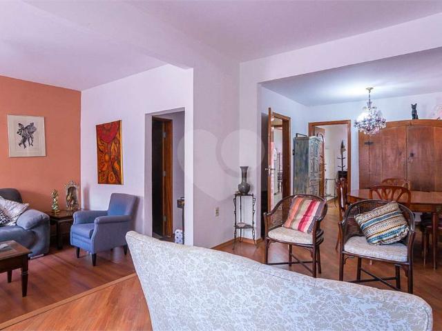 Casa / Sobrado para Venda em São Paulo/SP Brooklin 5 Quartos