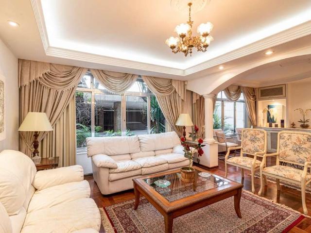 Casa / Sobrado para Venda em São Paulo/SP Brooklin 5 Quartos