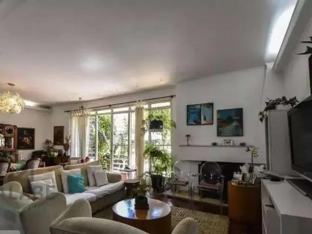 Casa / Sobrado para Venda em São Paulo/SP Brooklin 5 Quartos