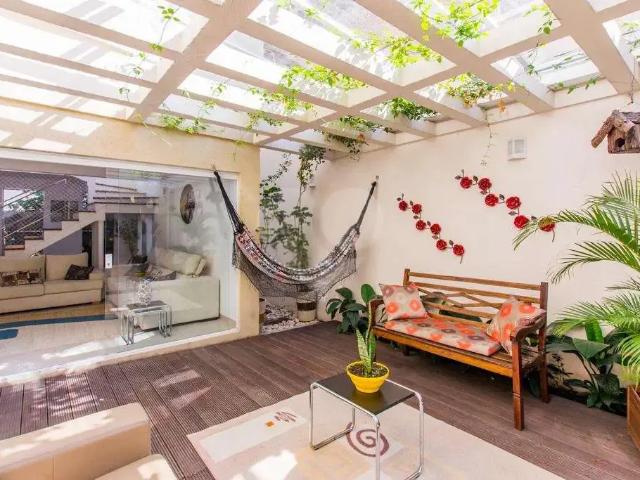 Casa / Sobrado para Venda em São Paulo/SP Brooklin 5 Quartos