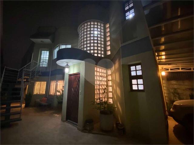 Casa / Sobrado para Venda em São Paulo/SP Brooklin 7 Quartos