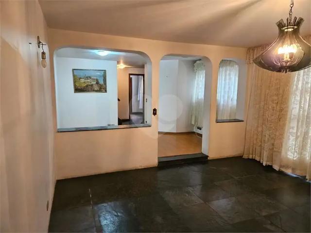 Casa / Sobrado para Venda em São Paulo/SP Brooklin 3 Quartos