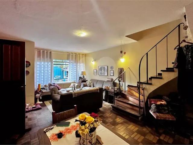 Casa / Sobrado para Venda em São Paulo/SP Brooklin 3 Quartos