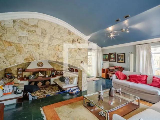 Casa / Sobrado para Venda em São Paulo/SP Butantã 5 Quartos