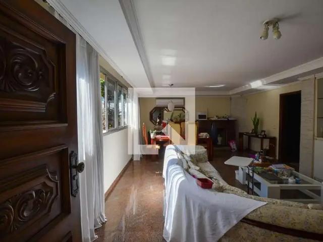 Casa / Sobrado para Venda em São Paulo/SP Butantã 6 Quartos