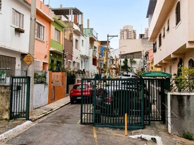 Casa / Sobrado para Venda em São Paulo/SP Cambuci 2 Quartos
