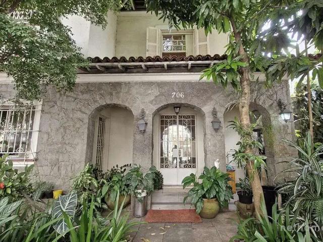 Casa / Sobrado para Venda em São Paulo/SP Cambuci 6 Quartos
