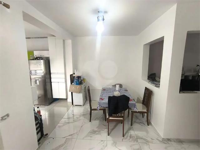 Casa / Sobrado para Venda em São Paulo/SP Campo Limpo 3 Quartos