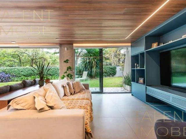Casa / Sobrado para Venda em São Paulo/SP Cerqueira César 5 Quartos