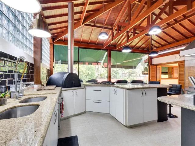 Casa / Sobrado para Venda em São Paulo/SP Chácara Monte Alegre 4 Quartos