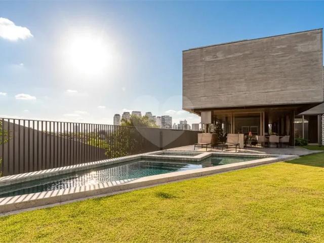 Casa / Sobrado para Venda em São Paulo/SP Cidade Jardim 4 Quartos