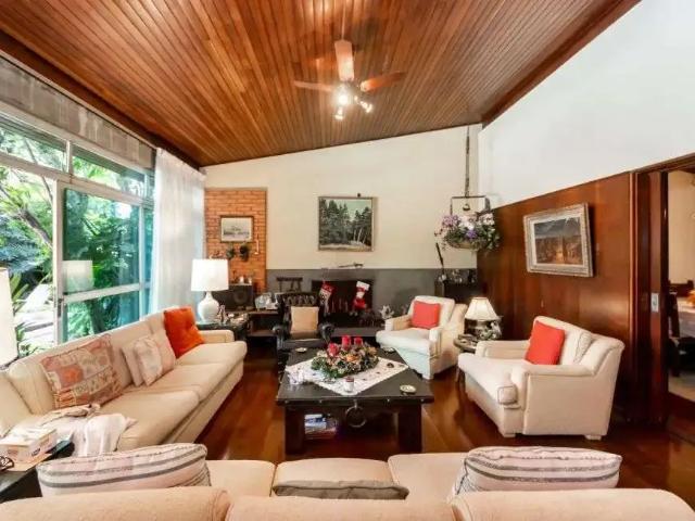 Casa / Sobrado para Venda em São Paulo/SP Cidade Jardim 4 Quartos