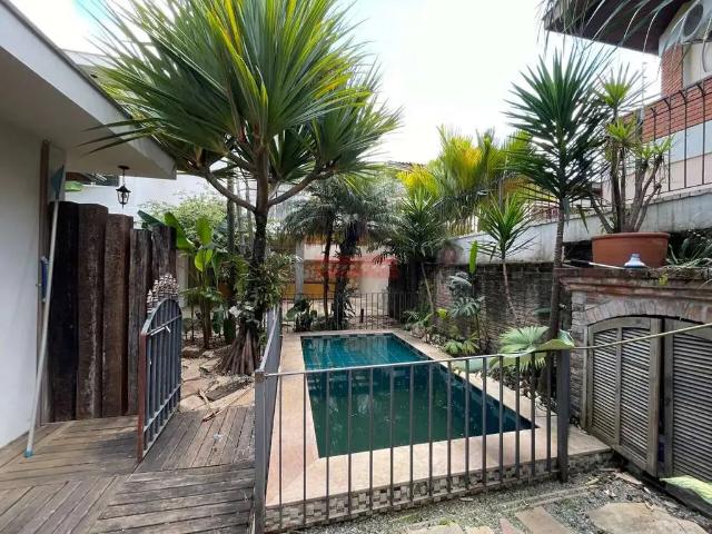 Casa / Sobrado para Venda em São Paulo/SP Granja Julieta 5 Quartos