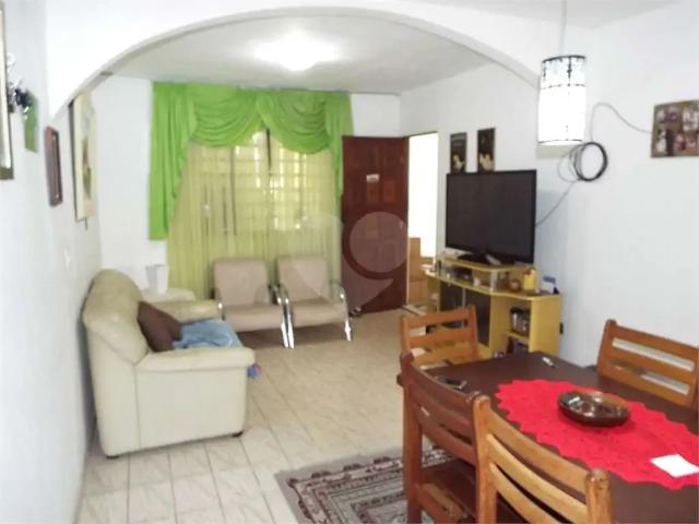 Casa / Sobrado para Venda em São Paulo/SP Guarapiranga 8 Quartos