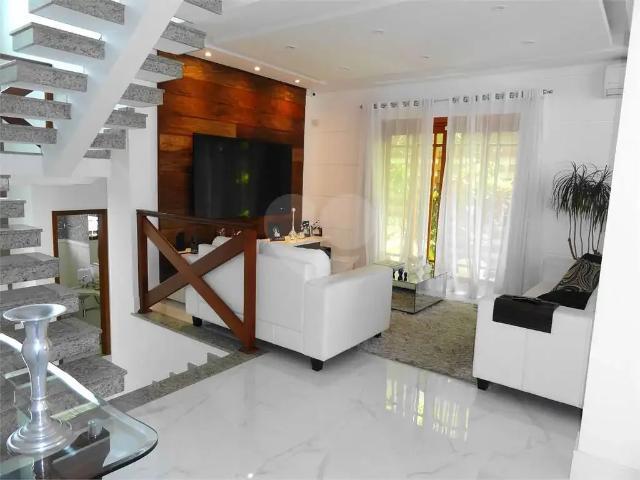 Casa / Sobrado para Venda em São Paulo/SP Horto 4 Quartos