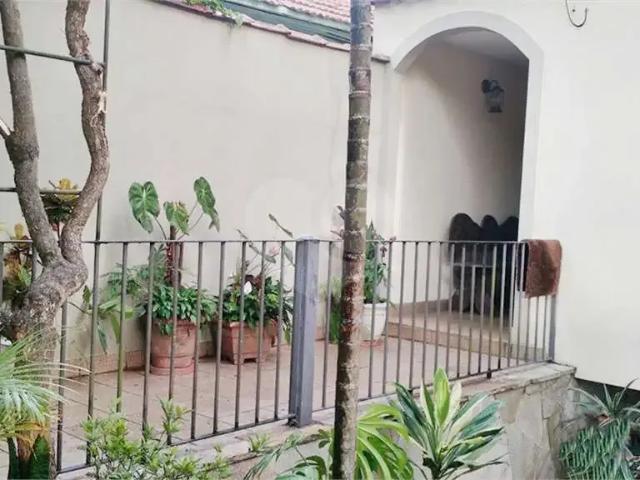 Casa / Sobrado para Venda em São Paulo/SP Horto 3 Quartos