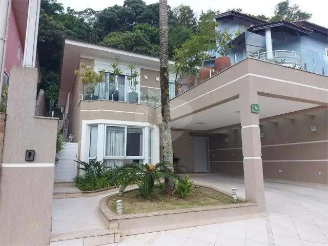 Casa / Sobrado para Venda em São Paulo/SP Horto 3 Quartos