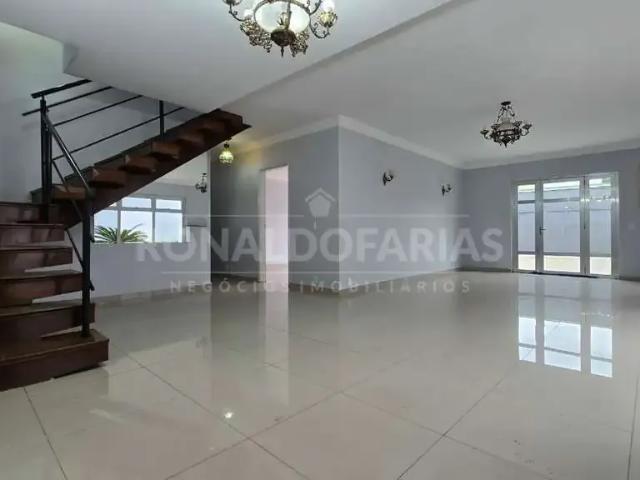 Casa / Sobrado para Venda em São Paulo/SP Interlagos 4 Quartos