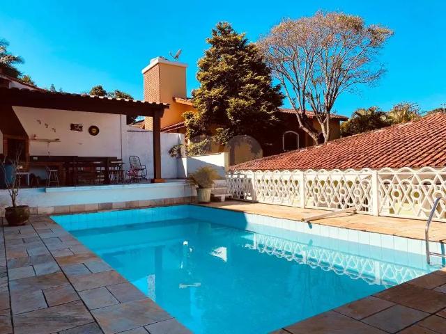 Casa / Sobrado para Venda em São Paulo/SP Interlagos 4 Quartos