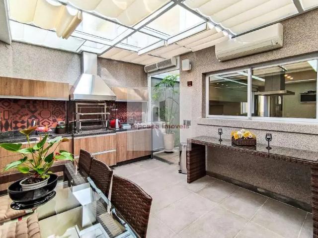 Casa / Sobrado para Venda em São Paulo/SP Interlagos 4 Quartos
