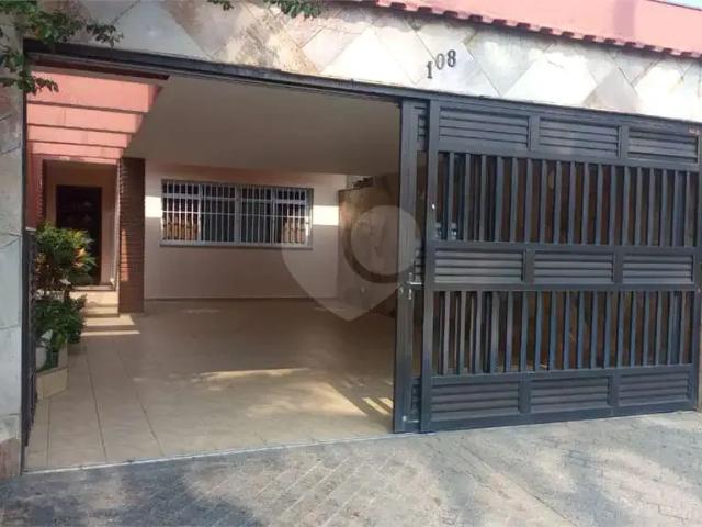 Casa / Sobrado para Venda em São Paulo/SP Interlagos 4 Quartos