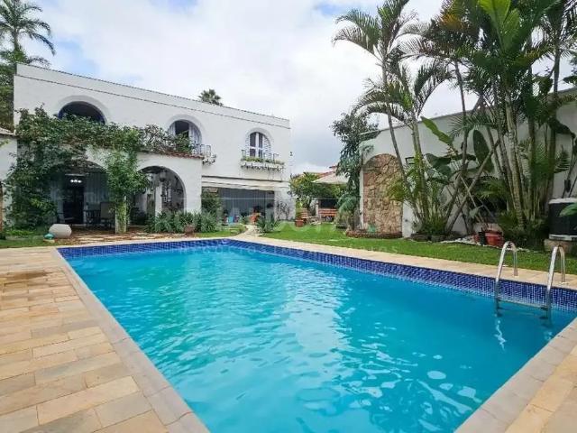 Casa / Sobrado para Venda em São Paulo/SP Interlagos 5 Quartos