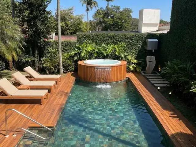 Casa / Sobrado para Venda em São Paulo/SP Interlagos 5 Quartos