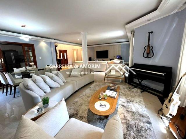 Casa / Sobrado para Venda em São Paulo/SP Interlagos 5 Quartos