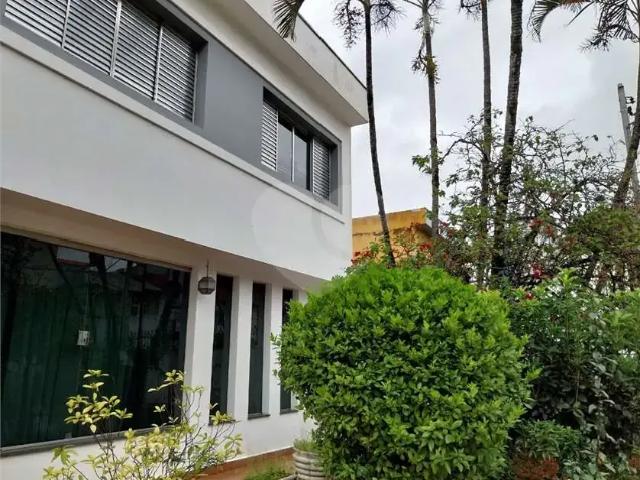 Casa / Sobrado para Venda em São Paulo/SP Ipiranga 4 Quartos