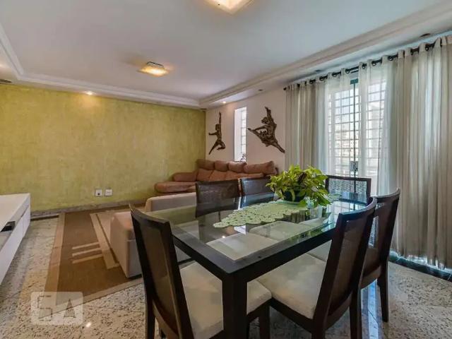 Casa / Sobrado para Venda em São Paulo/SP Ipiranga 6 Quartos