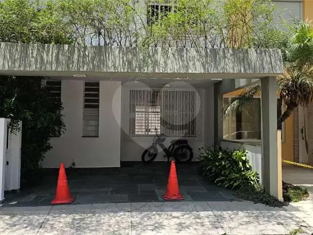 Casa / Sobrado para Venda em São Paulo/SP Itaim Bibi 3 Quartos