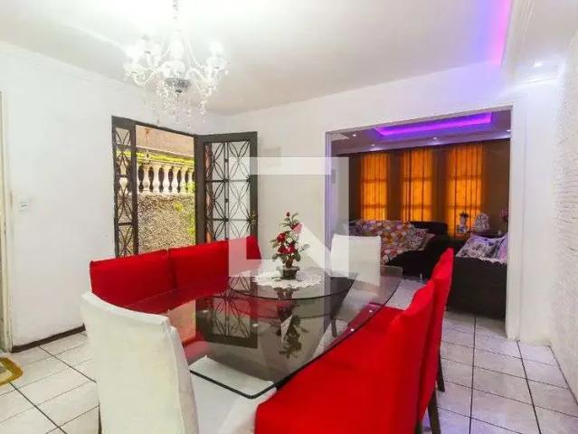 Casa / Sobrado para Venda em São Paulo/SP Itaquera 4 Quartos