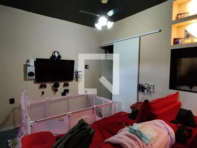 Casa / Sobrado para Venda em São Paulo/SP Itaquera 6 Quartos