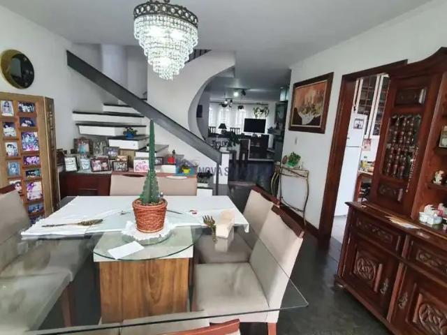 Casa / Sobrado para Venda em São Paulo/SP Jabaquara 4 Quartos